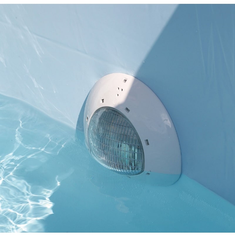 Remplacer son projecteur de piscine, suivez le guide